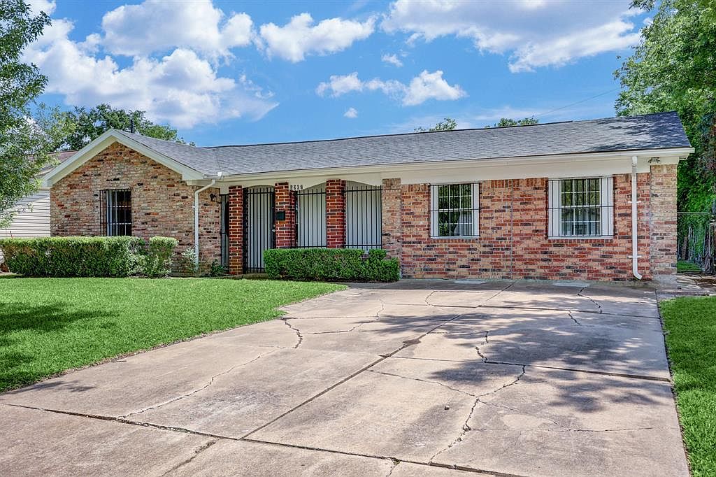 5302 Dumore Dr, Houston, TX 77048 | Zillow