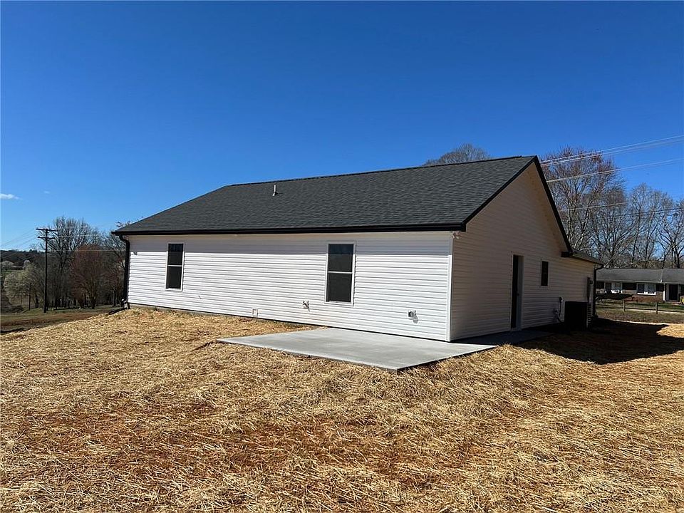 111 Miller Farm Rd, Westminster, SC 29693 | Zillow