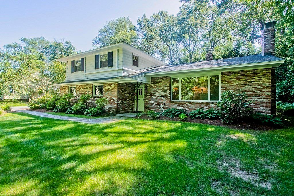 122 Bungalow Ave, Greenfield, MA 01301 | Zillow