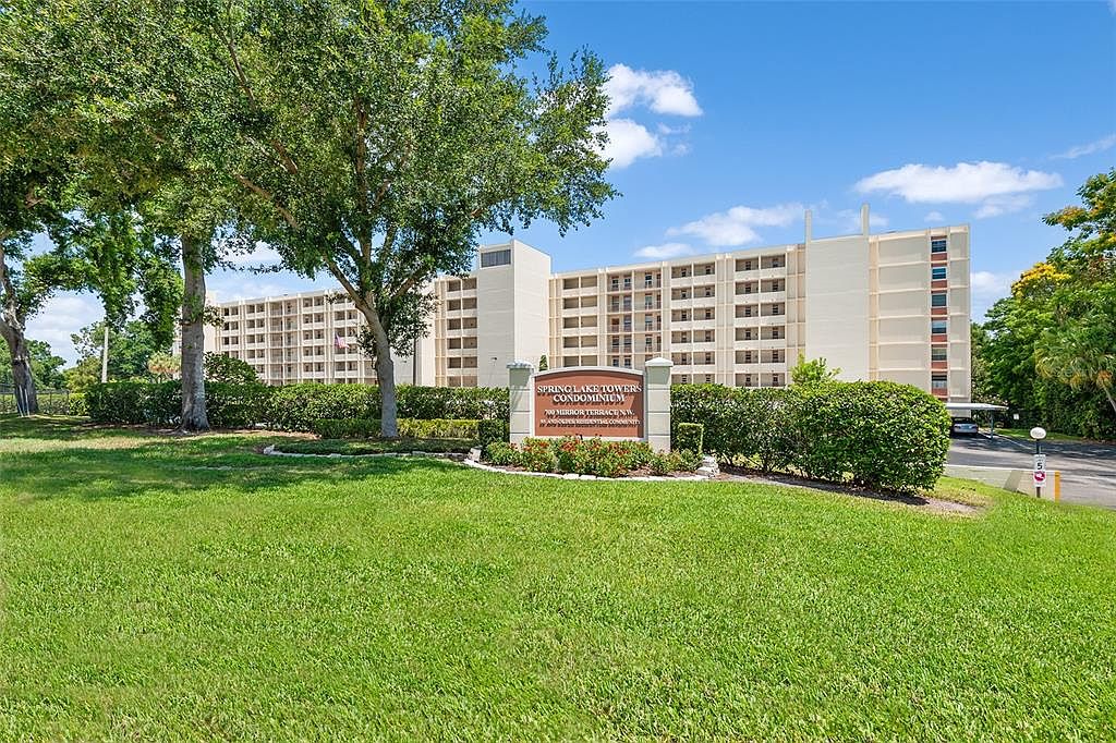 700 Mirror Ter NW APT 202, Winter Haven, FL 33881 | Zillow