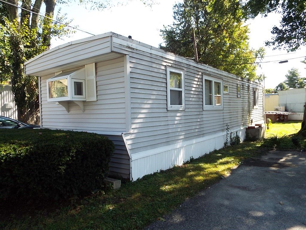 1515 Vfw Pkwy TRAILER R20, West Roxbury, MA 02132 | Zillow