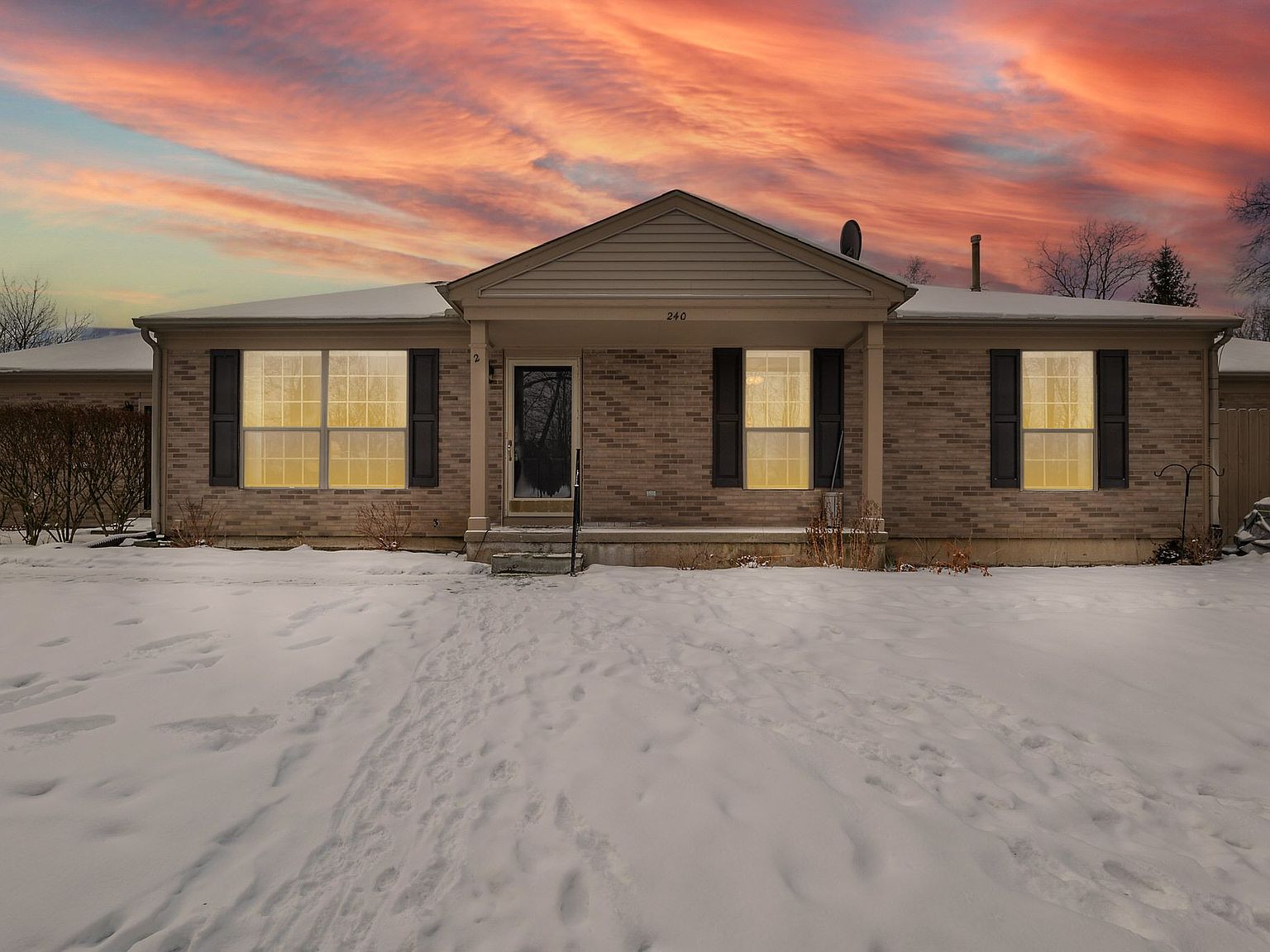 240 Pine Tree Ridge Dr UNIT 2, Waterford, MI 48327 | Zillow