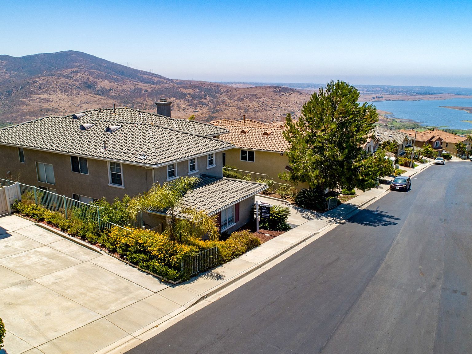 2081 Pointe Pkwy, Spring Valley, CA 91978 | Zillow