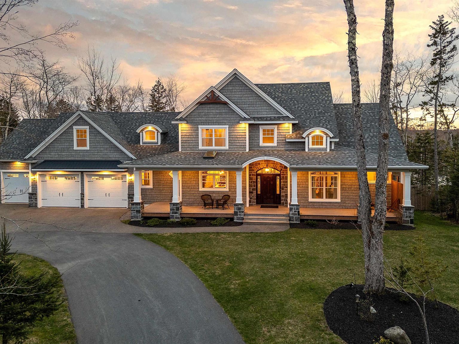 838 Mccabe Lake Dr Halifax Ns B4e 0p4 Mls 202409890 Zillow