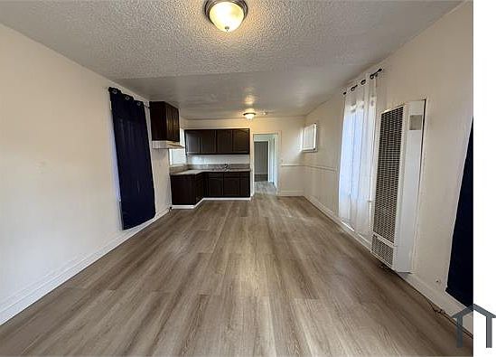 863 W 84th St, Los Angeles, CA 90044 | Zillow