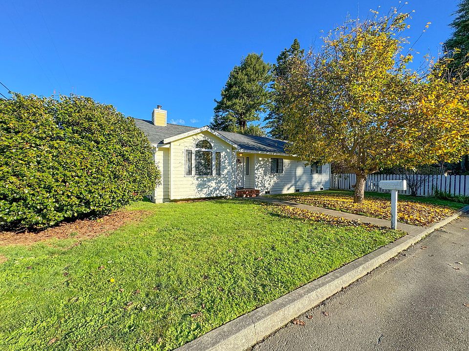 2105 Meadowood Ln, Eureka, CA 95503 | Zillow