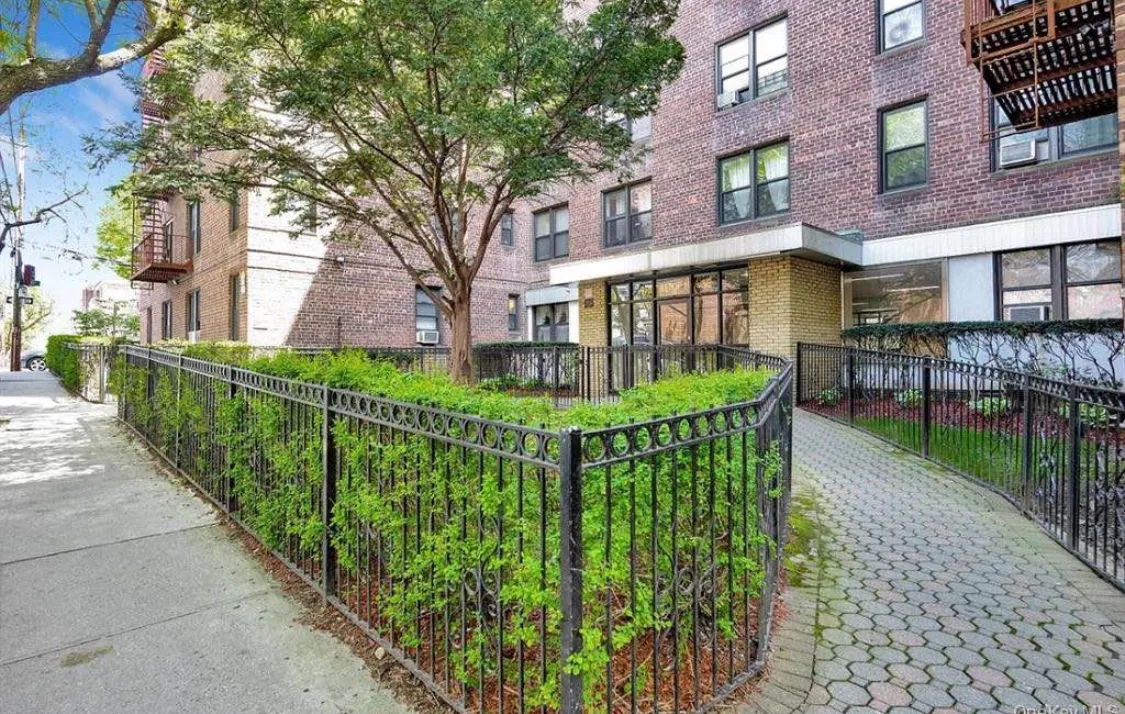 89-20 55th Avenue #3H in Elmhurst, Queens | StreetEasy