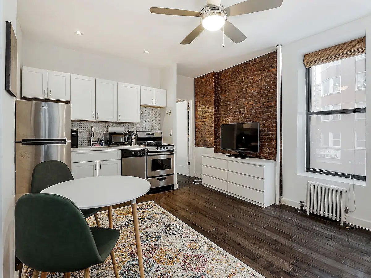 241 E 73rd St APT 1-C, New York, NY 10021 | Zillow
