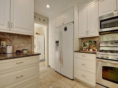 11307 Alhambra Dr, Austin, TX 78759 | Zillow