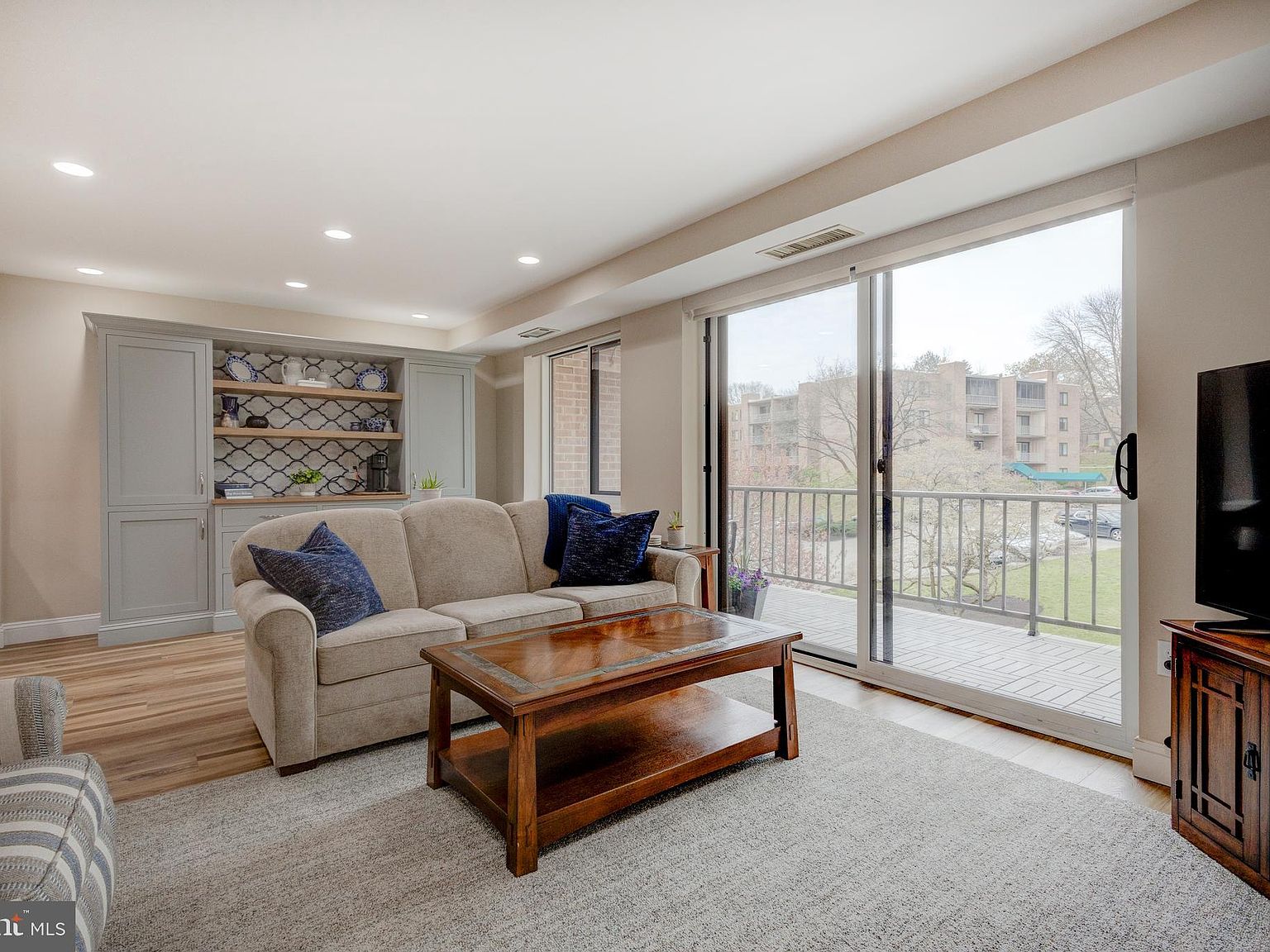 1655 Oakwood Dr APT N317, Narberth, PA 19072 | Zillow