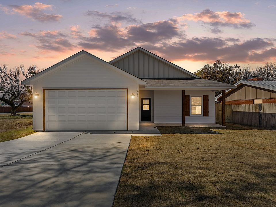 1927 N Wilhite St, Cleburne, TX 76031 | Zillow