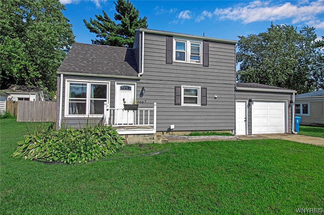 6667 Gates Dr, Derby, NY 14047 | Zillow