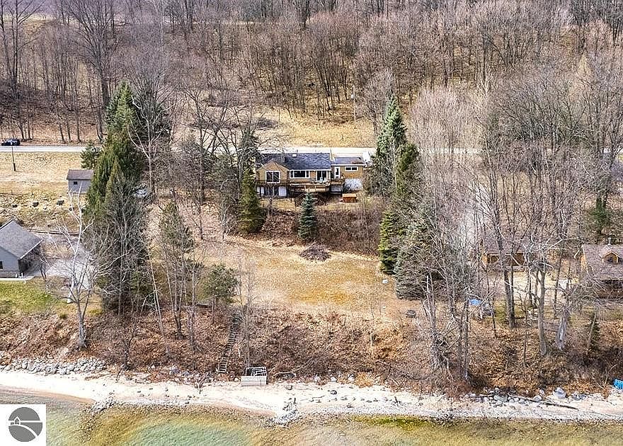 17768 Smokey Hollow Rd, Traverse City, MI 49686 | MLS #1920784 | Zillow