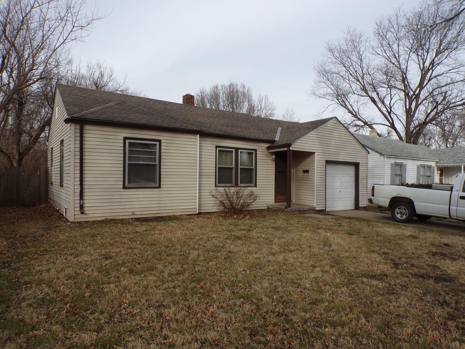 2503 S Washington Ave, Wichita, KS 67216 | Zillow