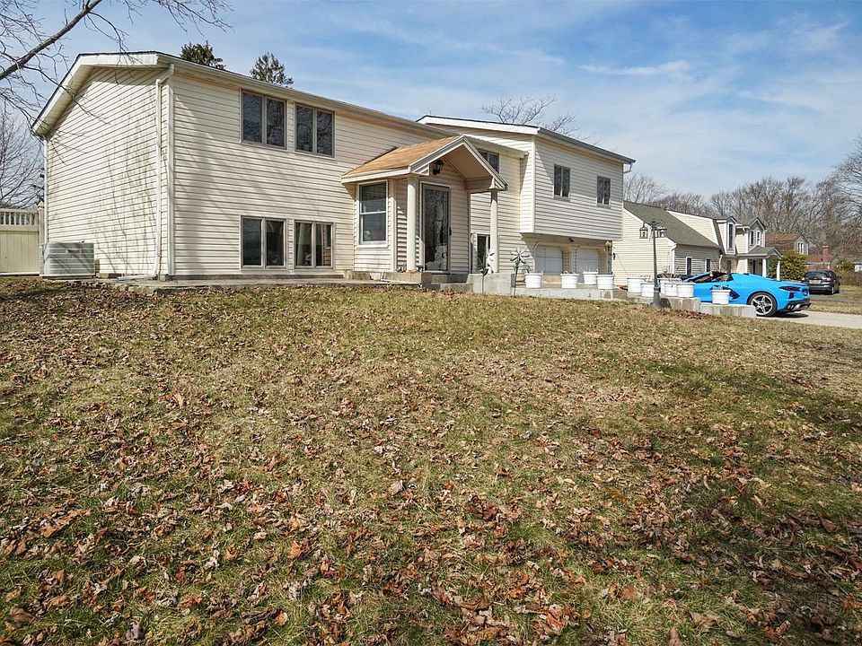 9 Freshman Ln, Stony Brook, NY 11790 | MLS #3464649 | Zillow
