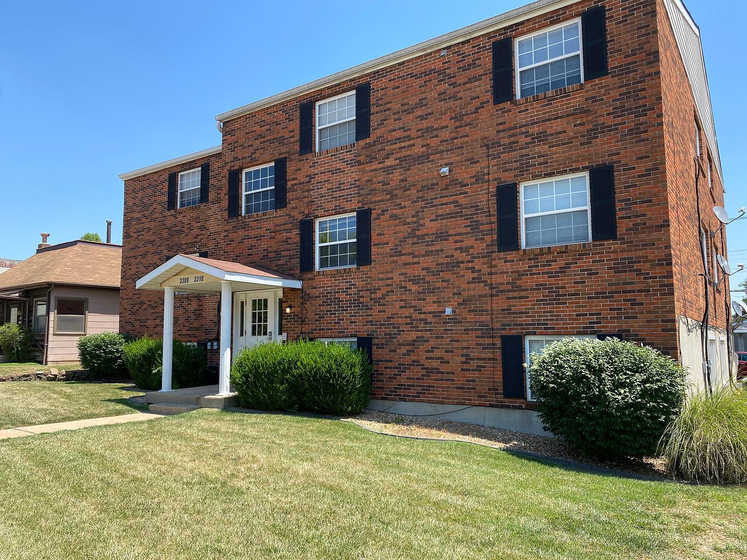 3310 Watson Rd #11, Saint Louis, MO 63139 | Zillow