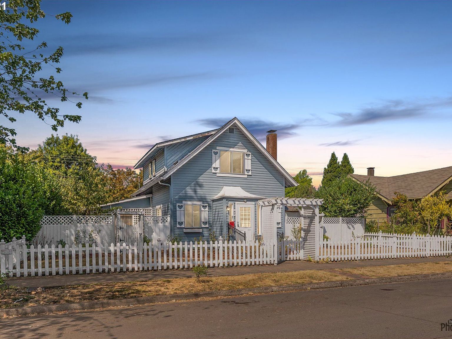 818 D St, Springfield, OR 97477 | Zillow