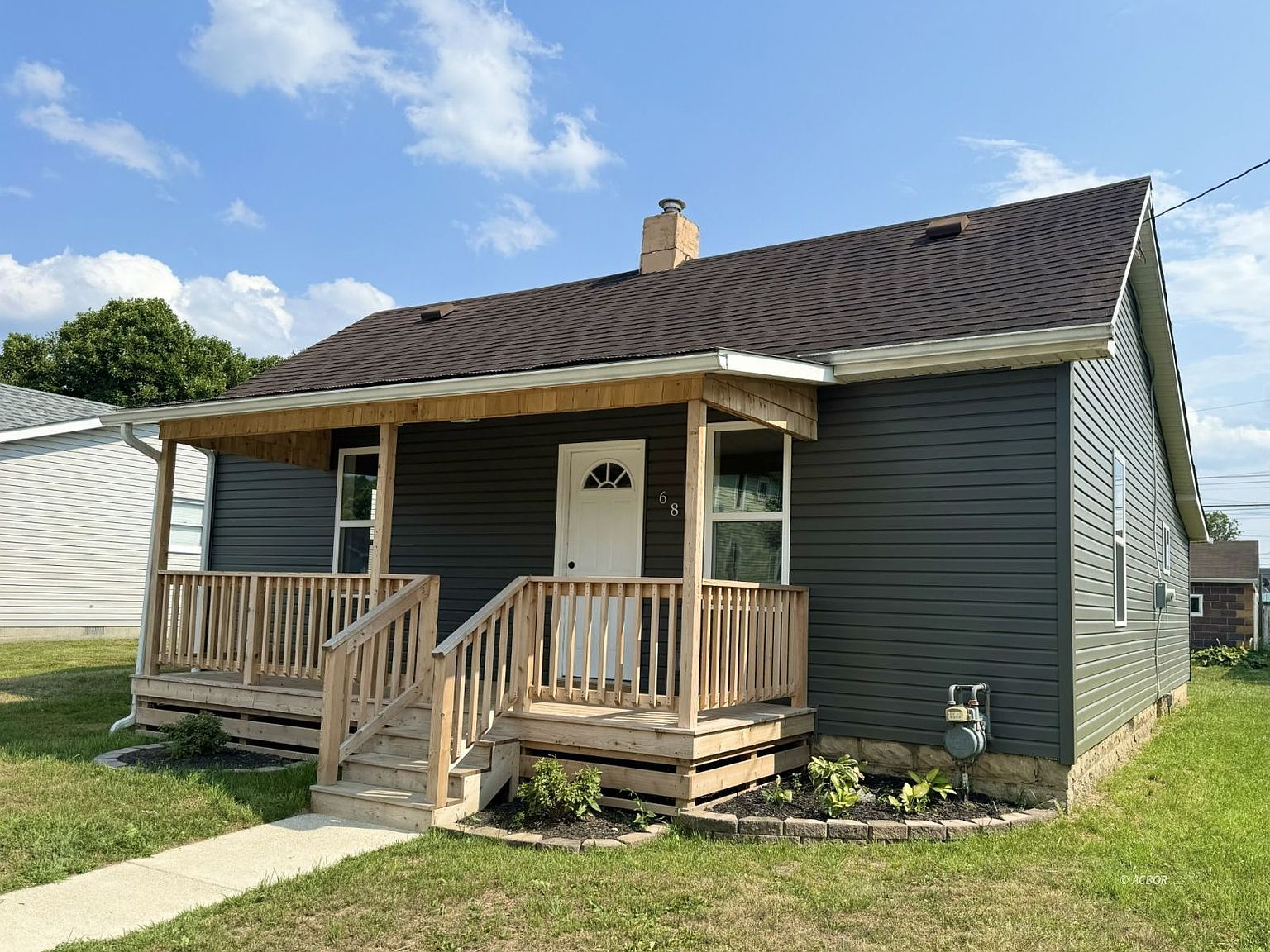 689 E 2nd St, Logan, OH 43138 | Zillow