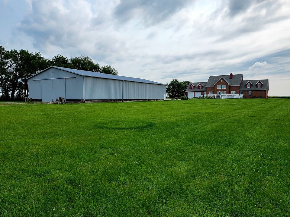 2573 N 2050 East Rd, Martinton, IL 60951 | Zillow