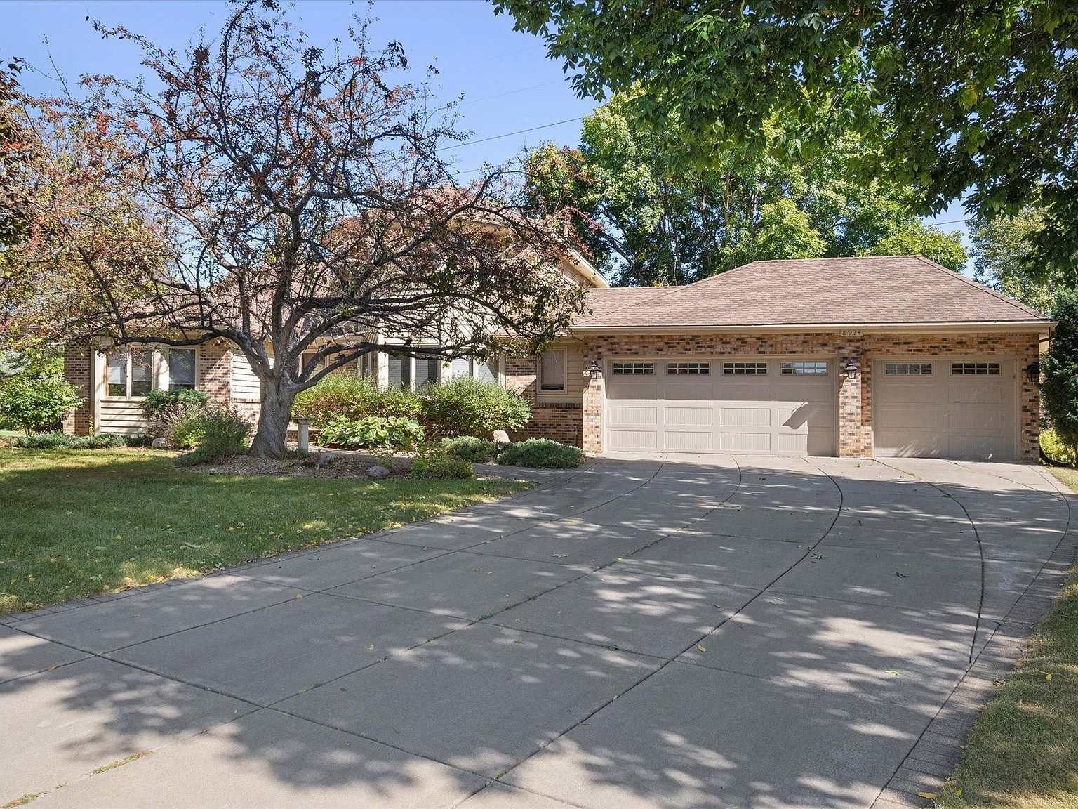 8924 Ashley Ter, Minneapolis, MN 55443 | Zillow