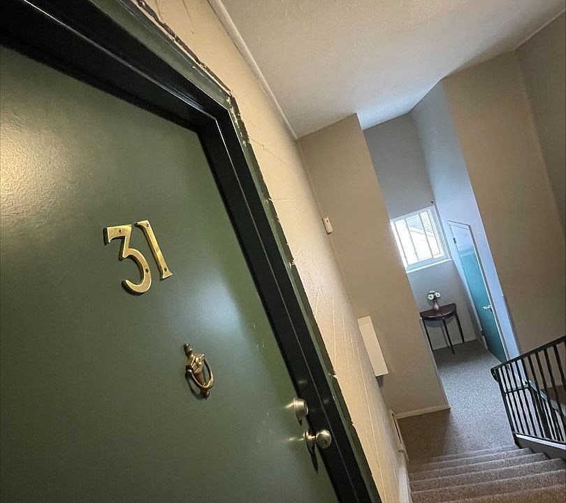 Riverside Court Apartments - 120 Riverside Ct Elyria OH | Zillow