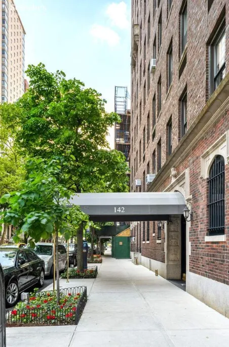 142 East 71st Street #6B in Lenox Hill, Manhattan | StreetEasy