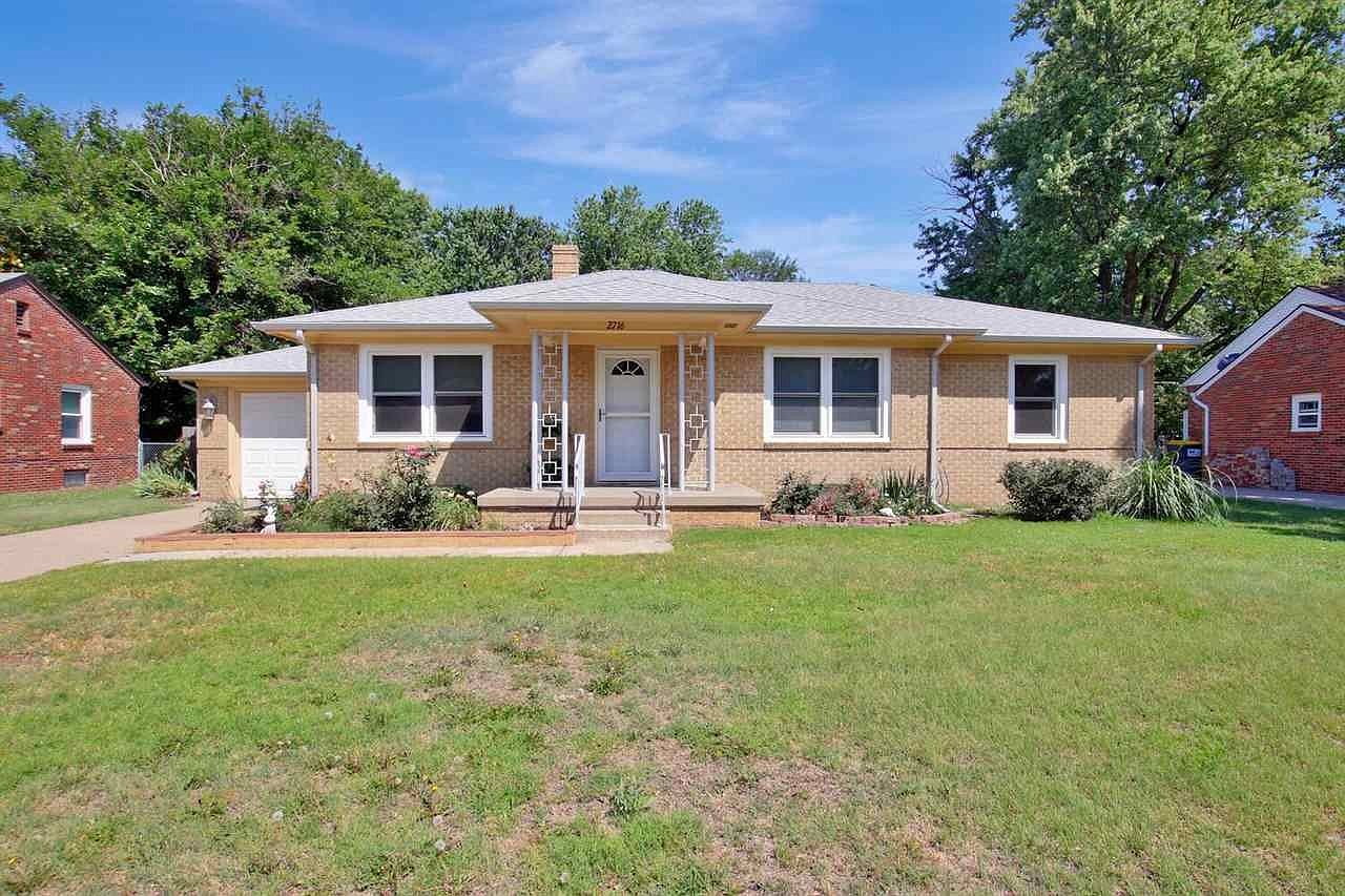 2716 E Menlo Dr, Wichita, KS 67211 | Zillow