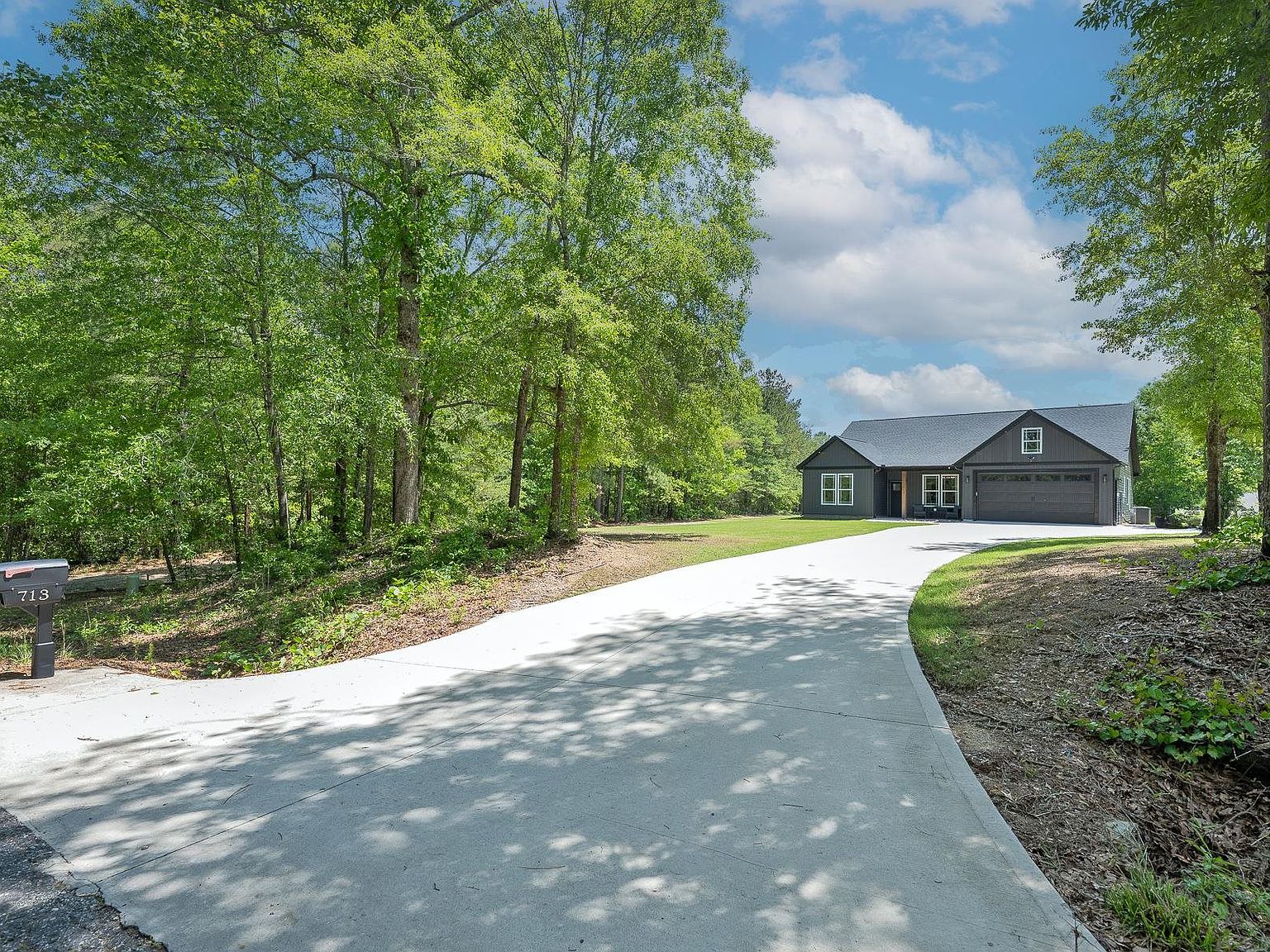 713 Bradley Dill Rd, Campobello, SC 29322 | Zillow