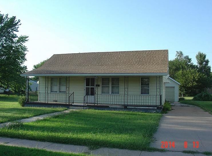 714 E 4th St, Kinsley, KS 67547 | Zillow