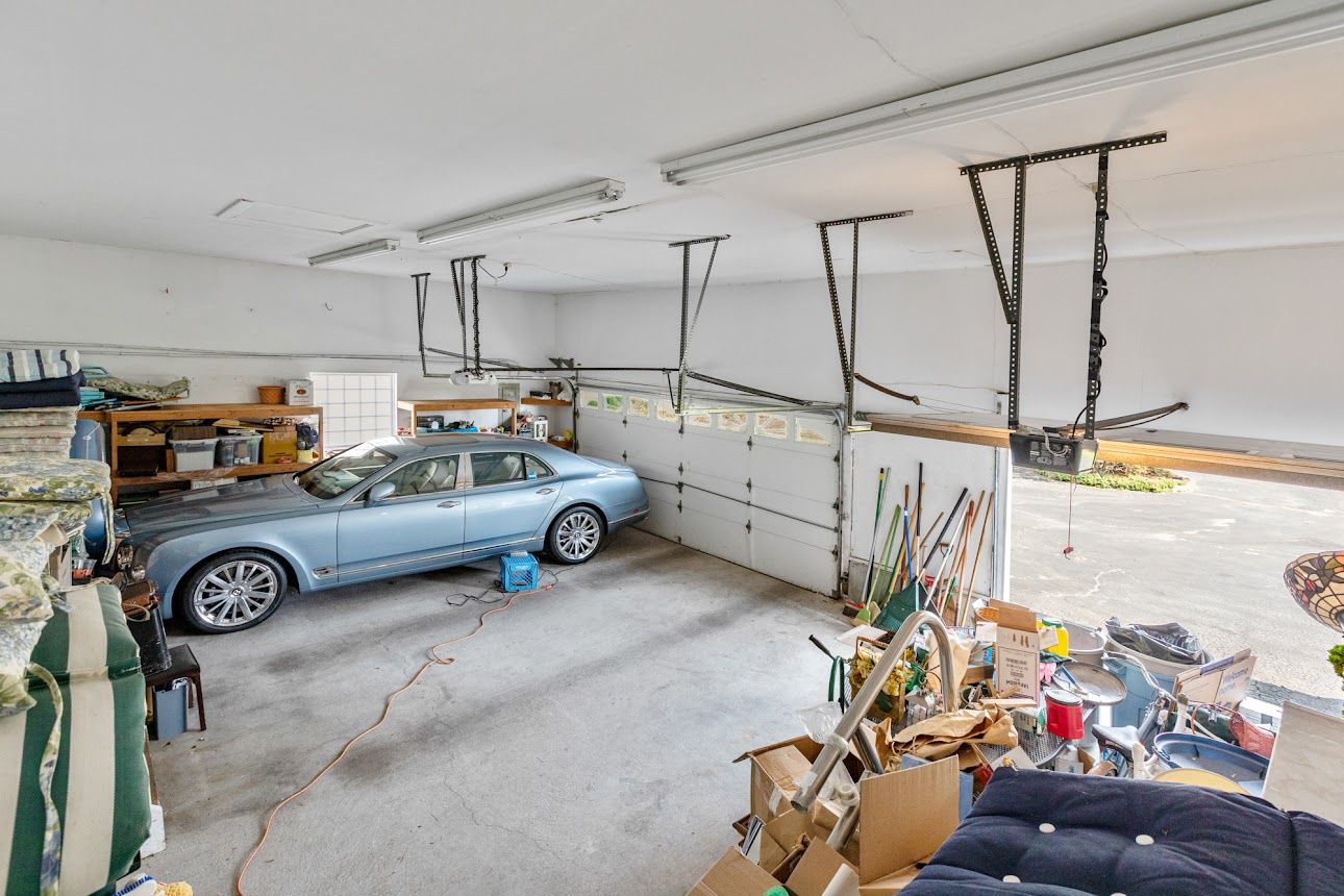15 Canal Way Hampton Bays Ny 11946 Out East