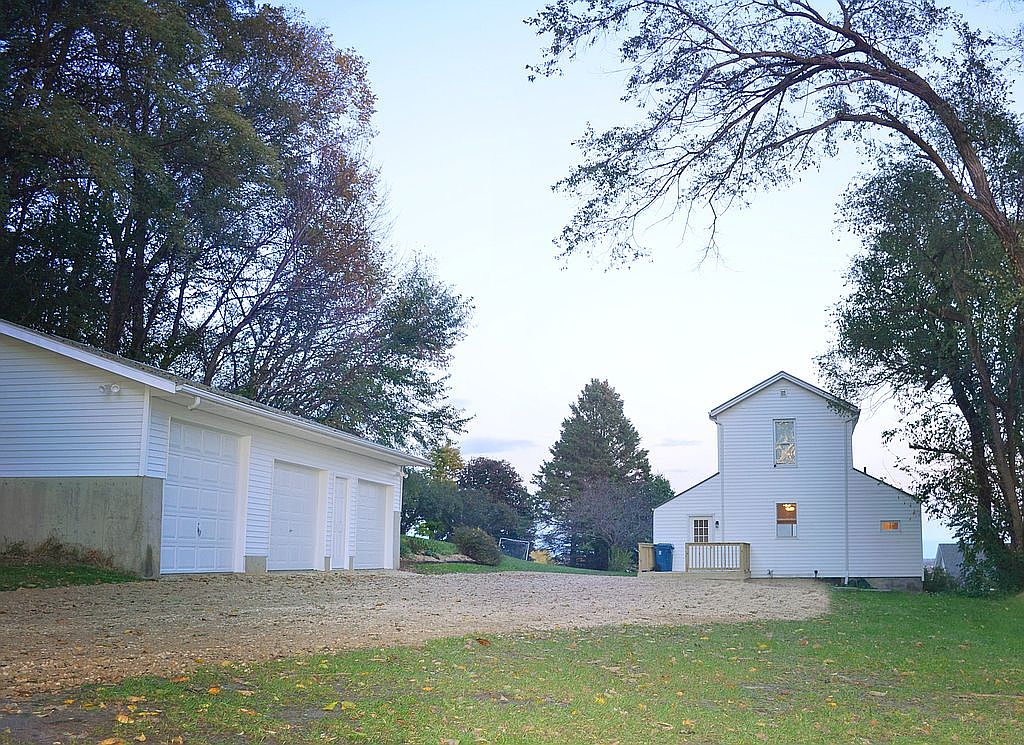 20363 Route 52 N, Durango, IA 52039 | Zillow