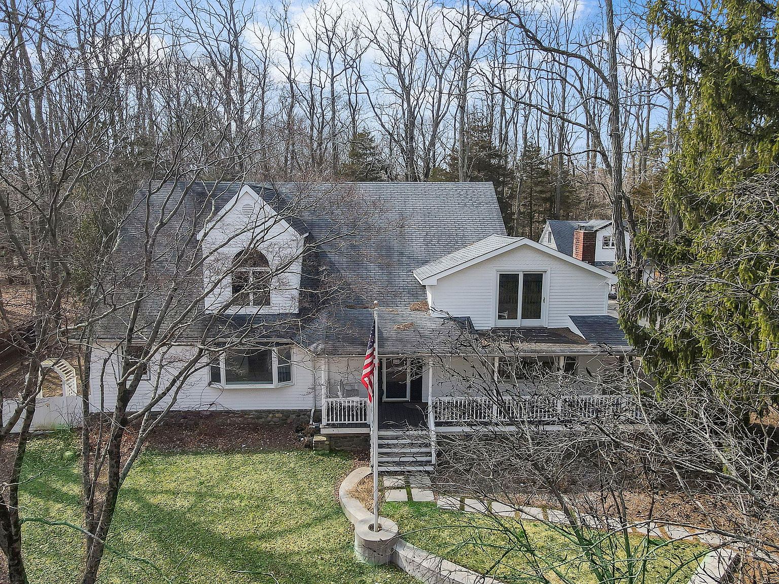 12 Lakeside Drive, Middle Island, NY 11953 | MLS #835046 | Zillow