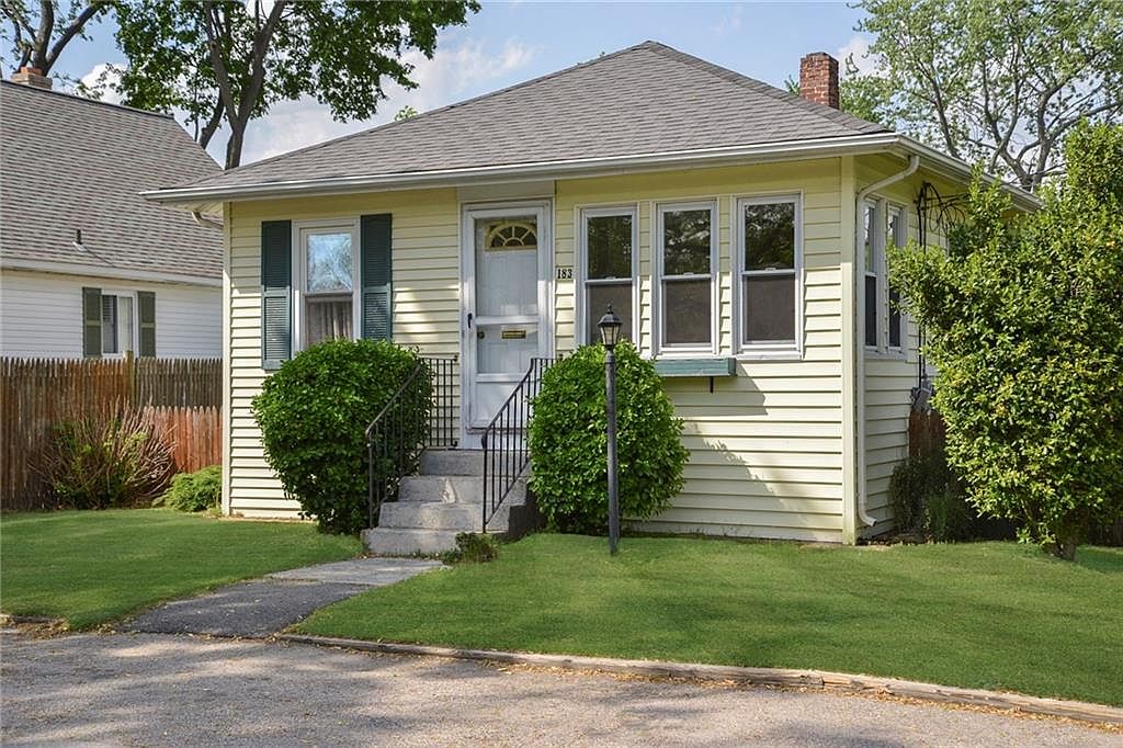 183 Maryland Ave, Warwick, RI 02888 | Zillow