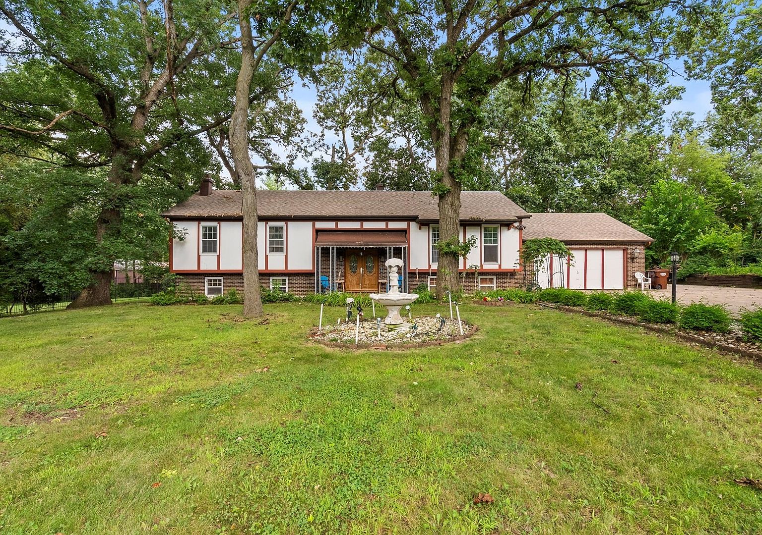 6012 S State Route 31, Crystal Lake, IL 60014 | Zillow