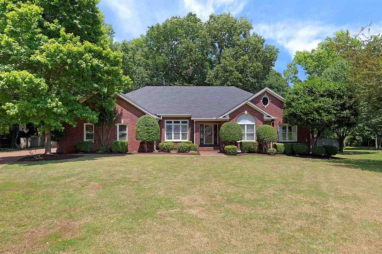 14 Deer Pointe Cv, Jackson, TN 38305 | Zillow