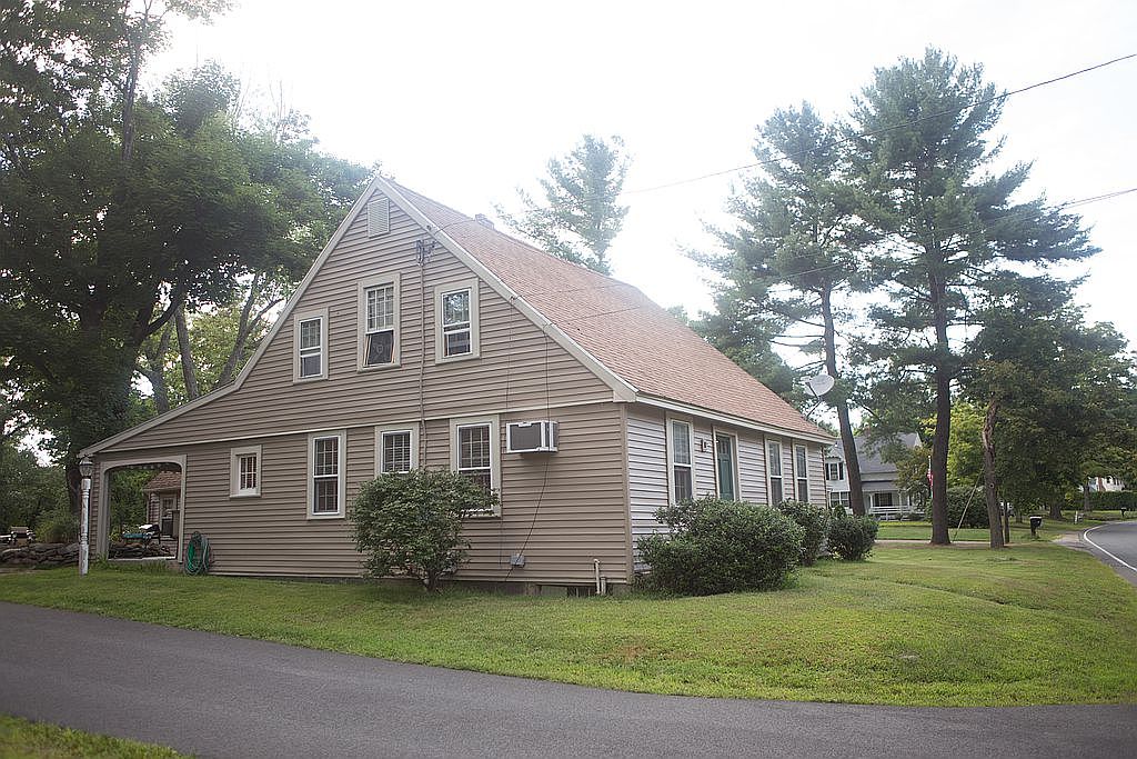 87 Main St, Wilbraham, MA 01095 | Zillow