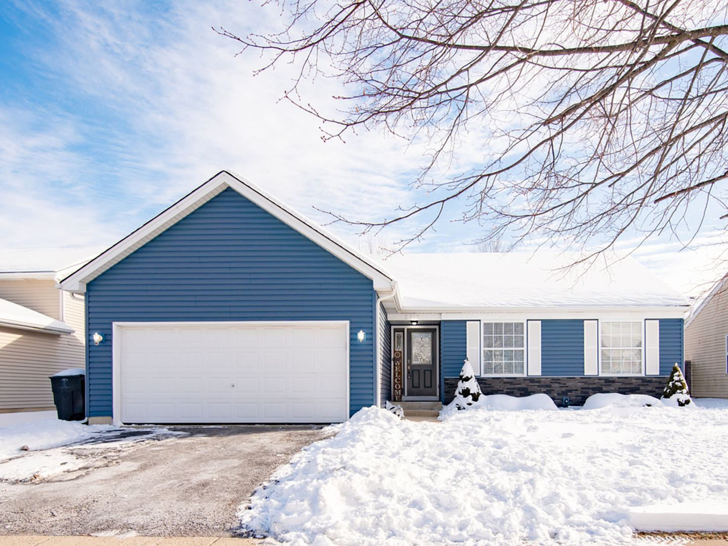 2419 Iroquois Ln, Round Lake Heights, IL 60073 | Zillow