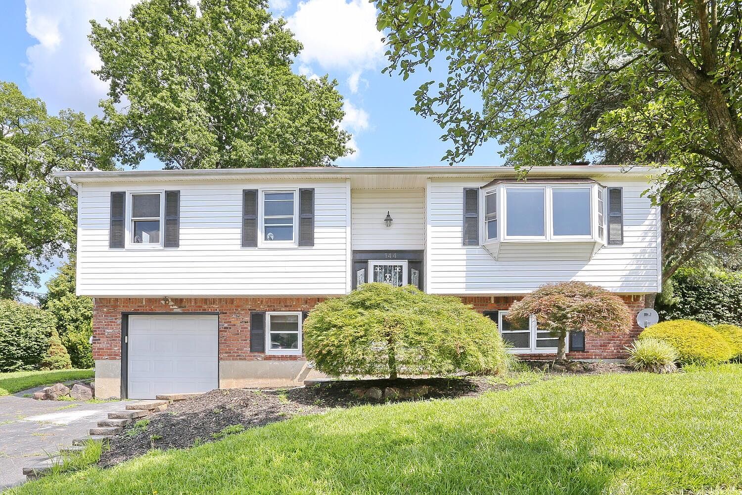 144 Lake Nanuet Drive, Nanuet, NY 10954 | MLS #893255 | Zillow