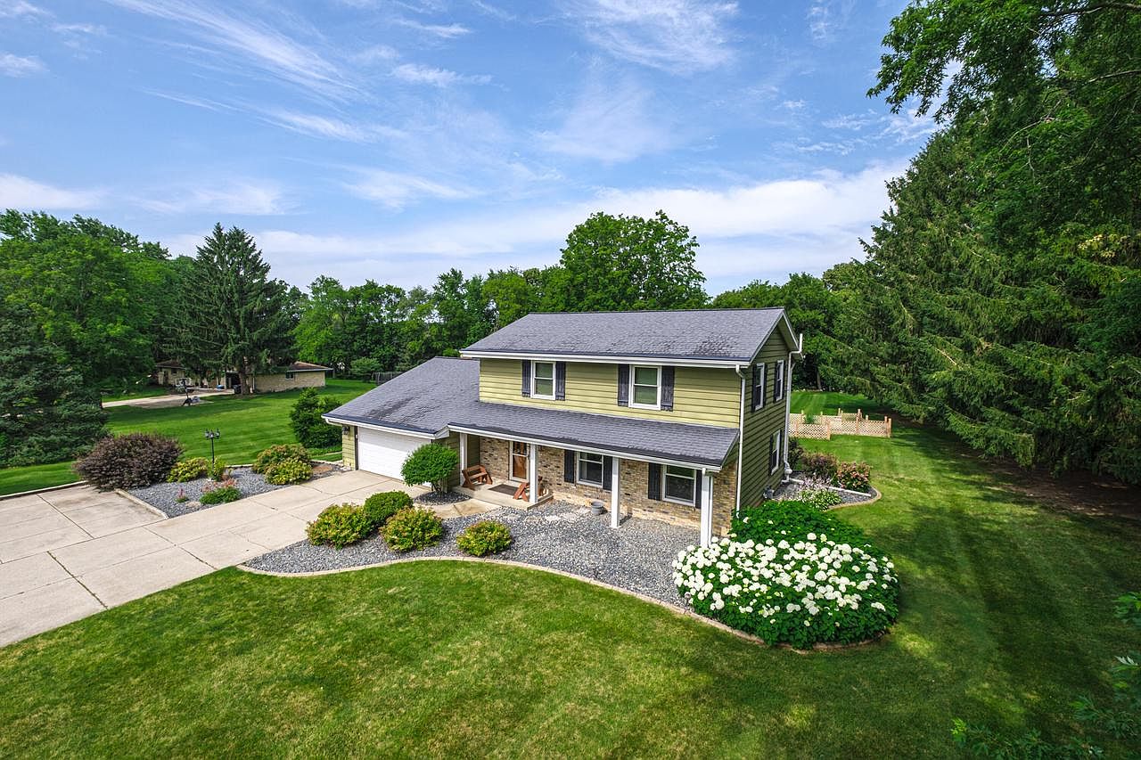 1343 Heather Hill DRIVE, Hubertus, WI 53033 | Zillow