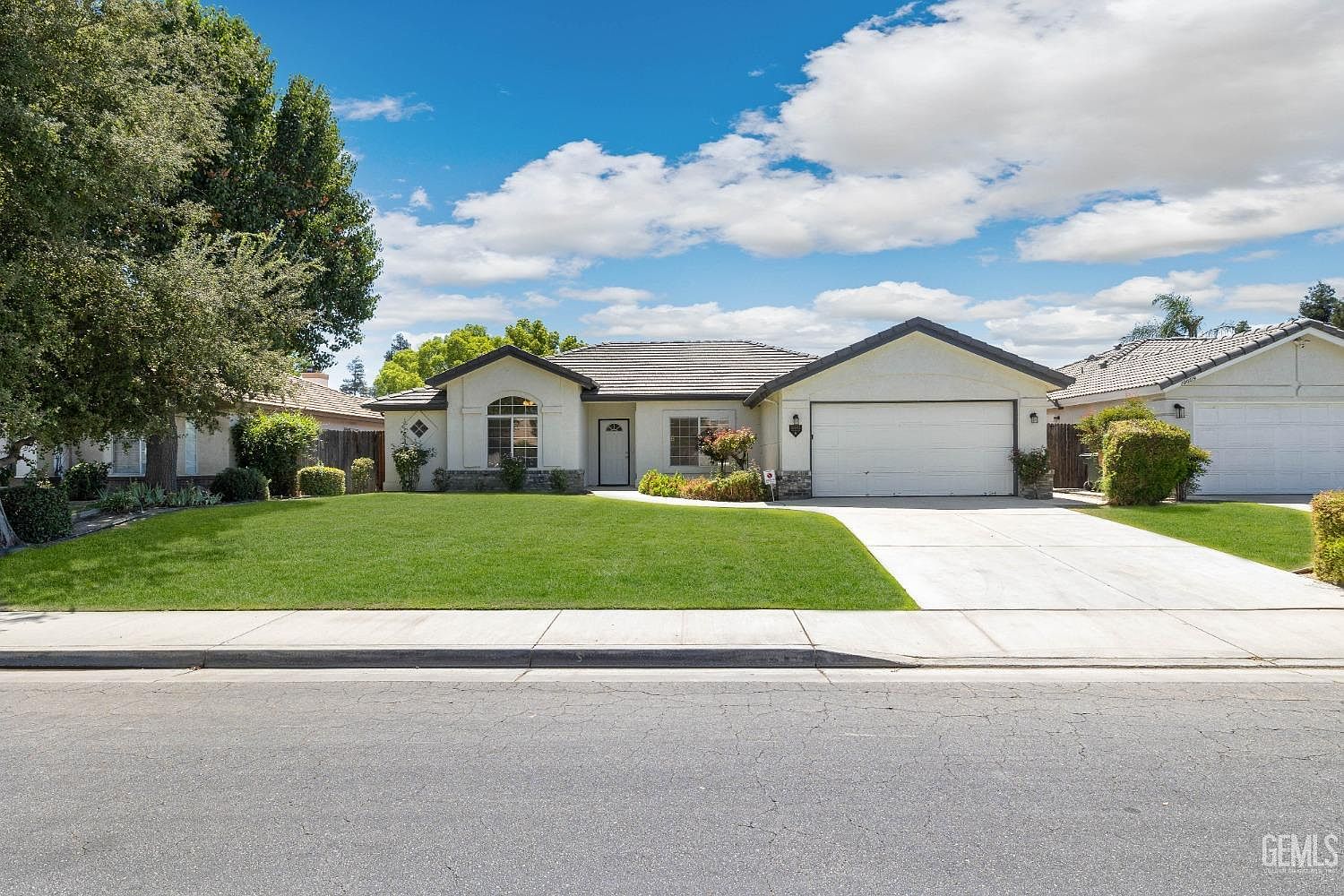 10605 Dorchester St, Bakersfield, CA 93311 | Zillow