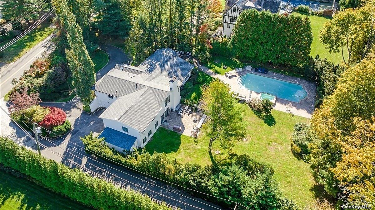 196 Kings Point Road, Great Neck, NY 11024 | MLS #3447022 | Zillow