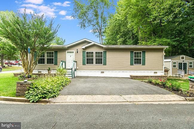 43 Robert St, Stafford, VA 22554 | Zillow