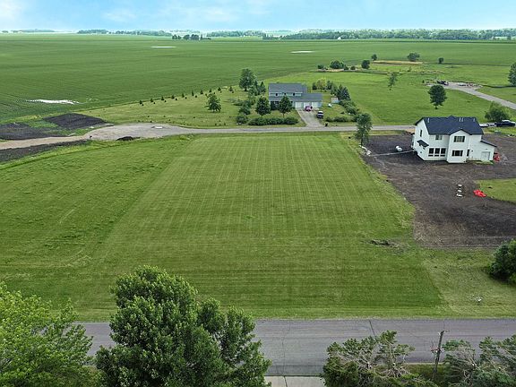 19329 Lake Volney Cir, Le Center, MN 56057 | MLS #6231096 | Zillow