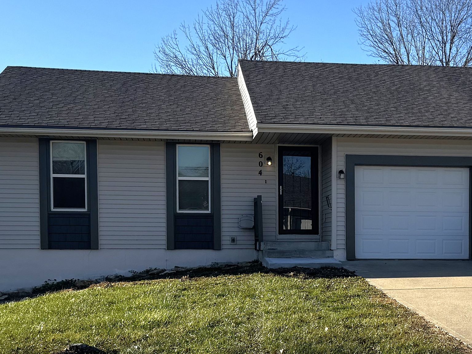 604 Silver Maple Dr, Harrisonville, MO 64701 | Zillow
