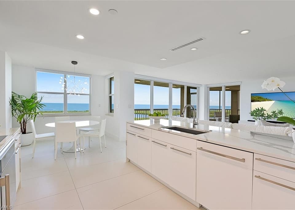 6585 Nicholas Blvd Naples, FL, 34108 - Apartments for Rent | Zillow