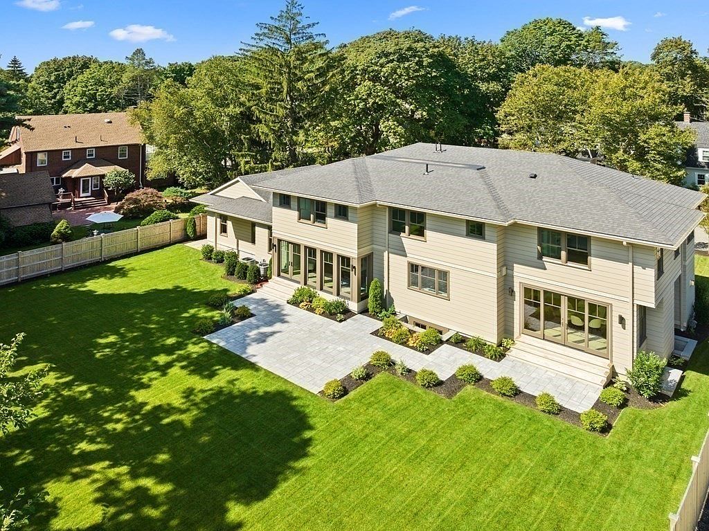 12 Owaisa Rd, Waban, MA 02468 | MLS #73153475 | Zillow