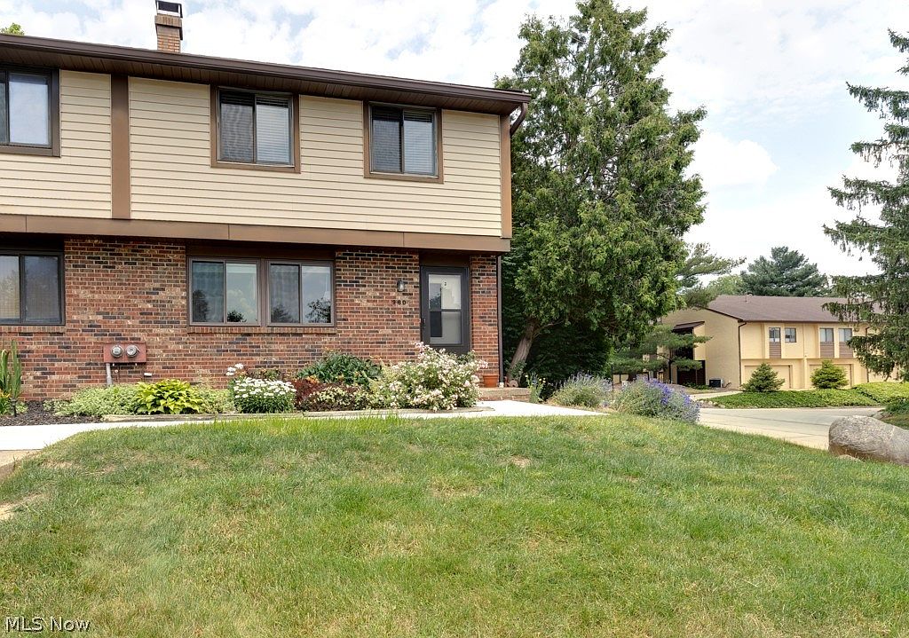 960 Hampton Ridge Dr, Akron, OH 44313 | Zillow