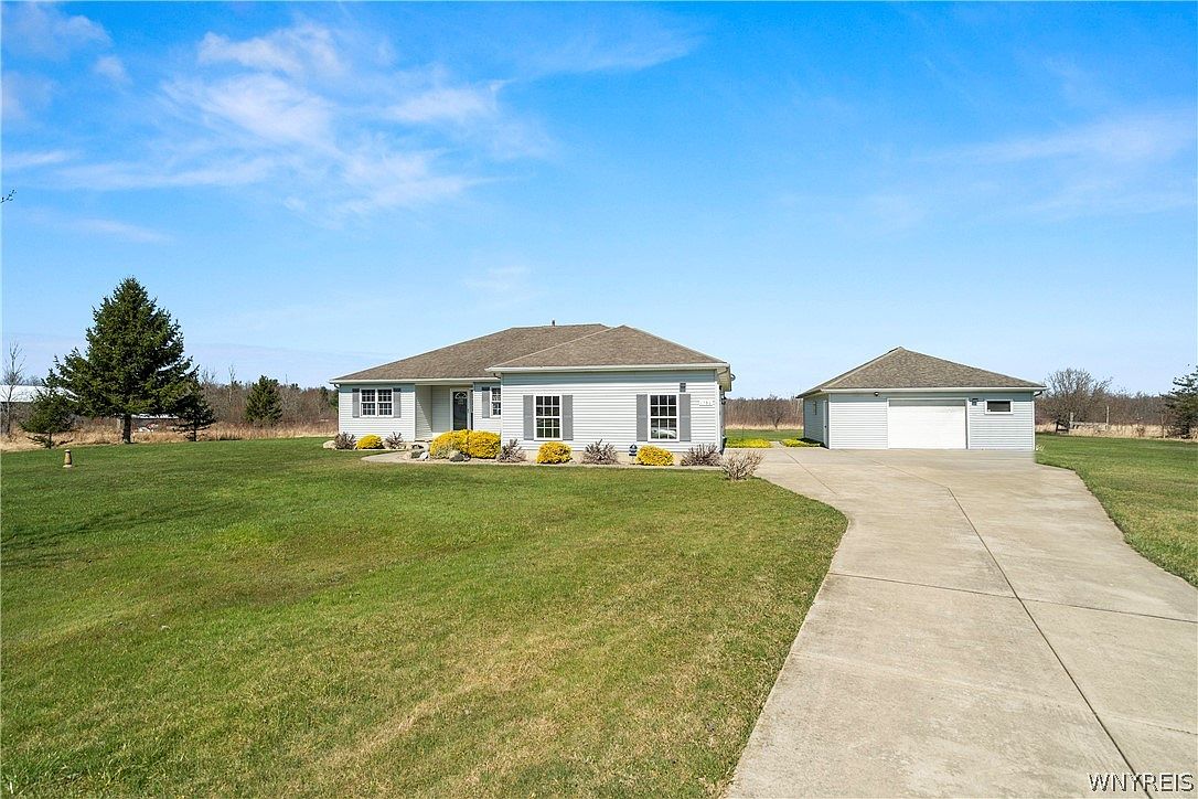 1730 Sturgeon Point Rd, Derby, NY 14047 | Zillow