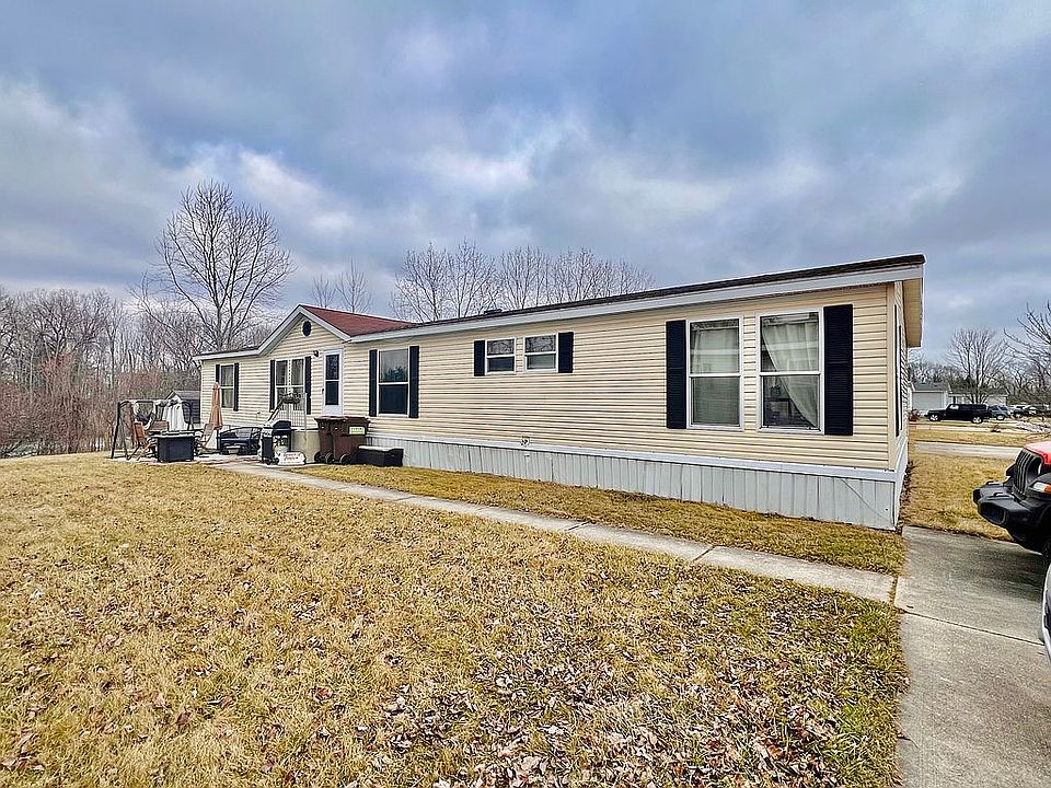 33151 Fort Rd TRAILER 12, Rockwood, MI 48173 | Zillow