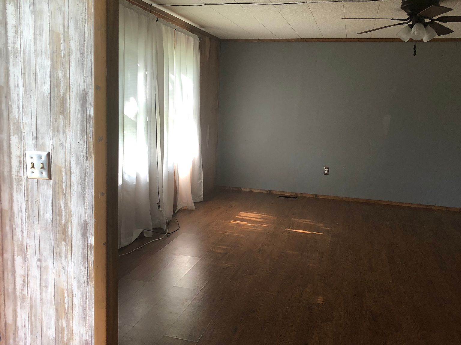 510 N Railroad St, Sims, IL 62886 | Zillow